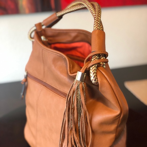 Sondra Roberts | Bags | Sondra Roberts Sr2 Tan And Gold Leather Hobo ...